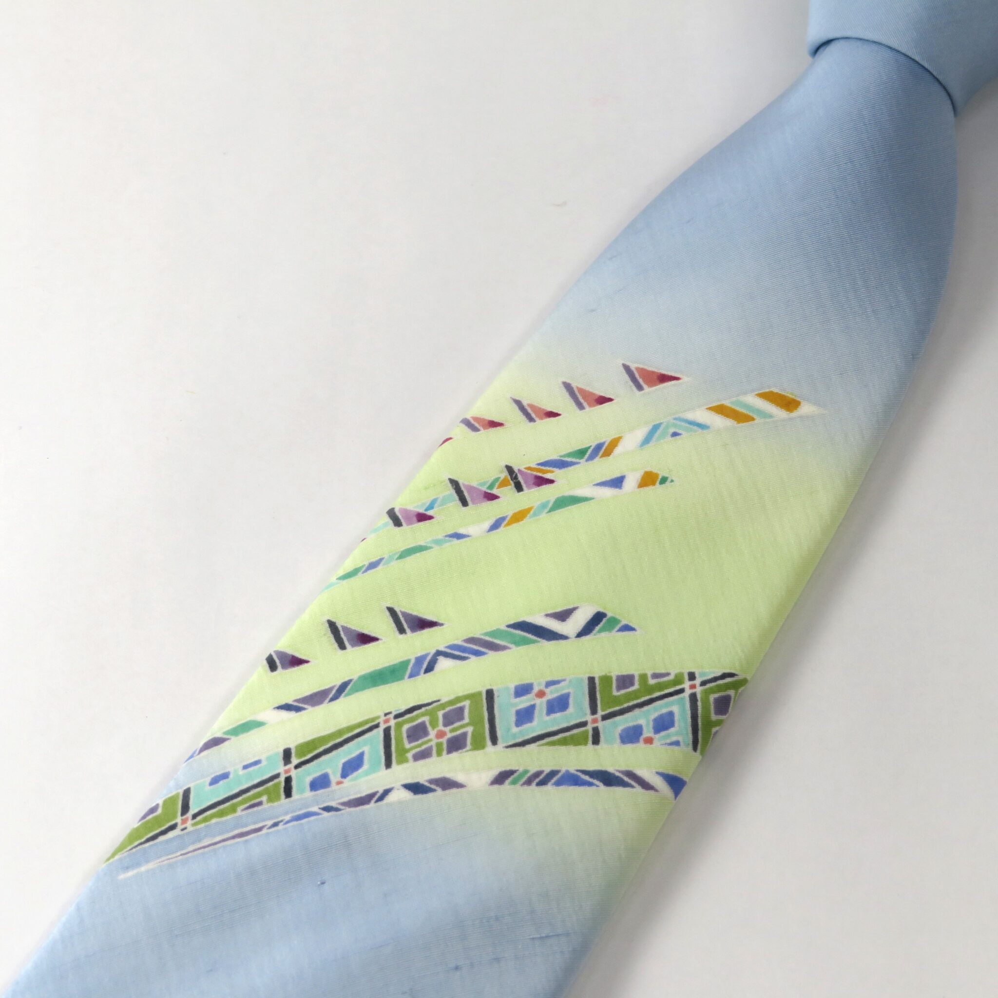 Japanese Tie: A Timeless Elegance from the Land of Tradition – suigenkyo