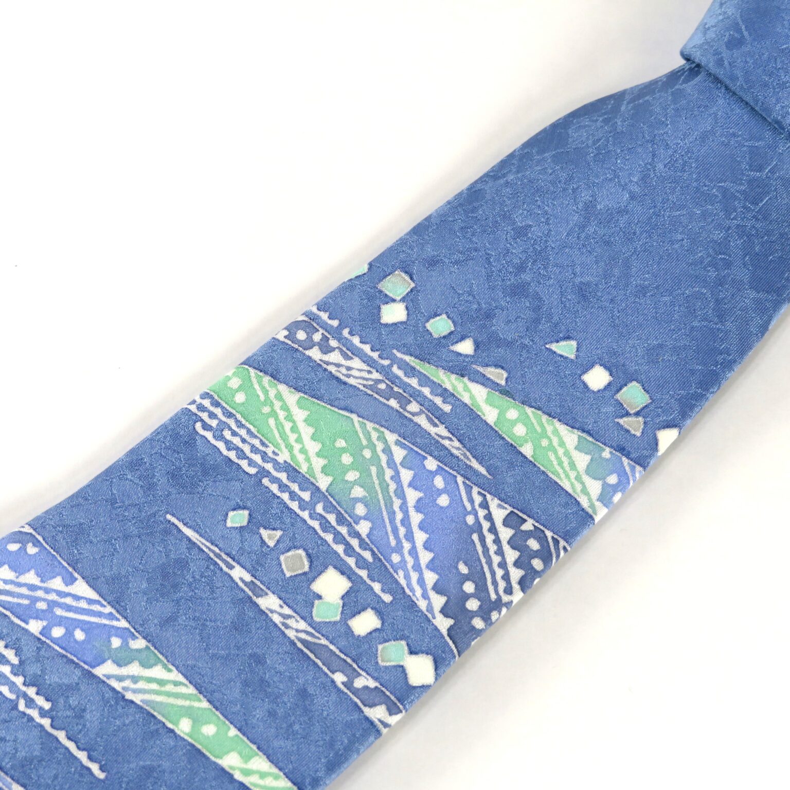 Japanese Tie: A Timeless Elegance from the Land of Tradition – suigenkyo