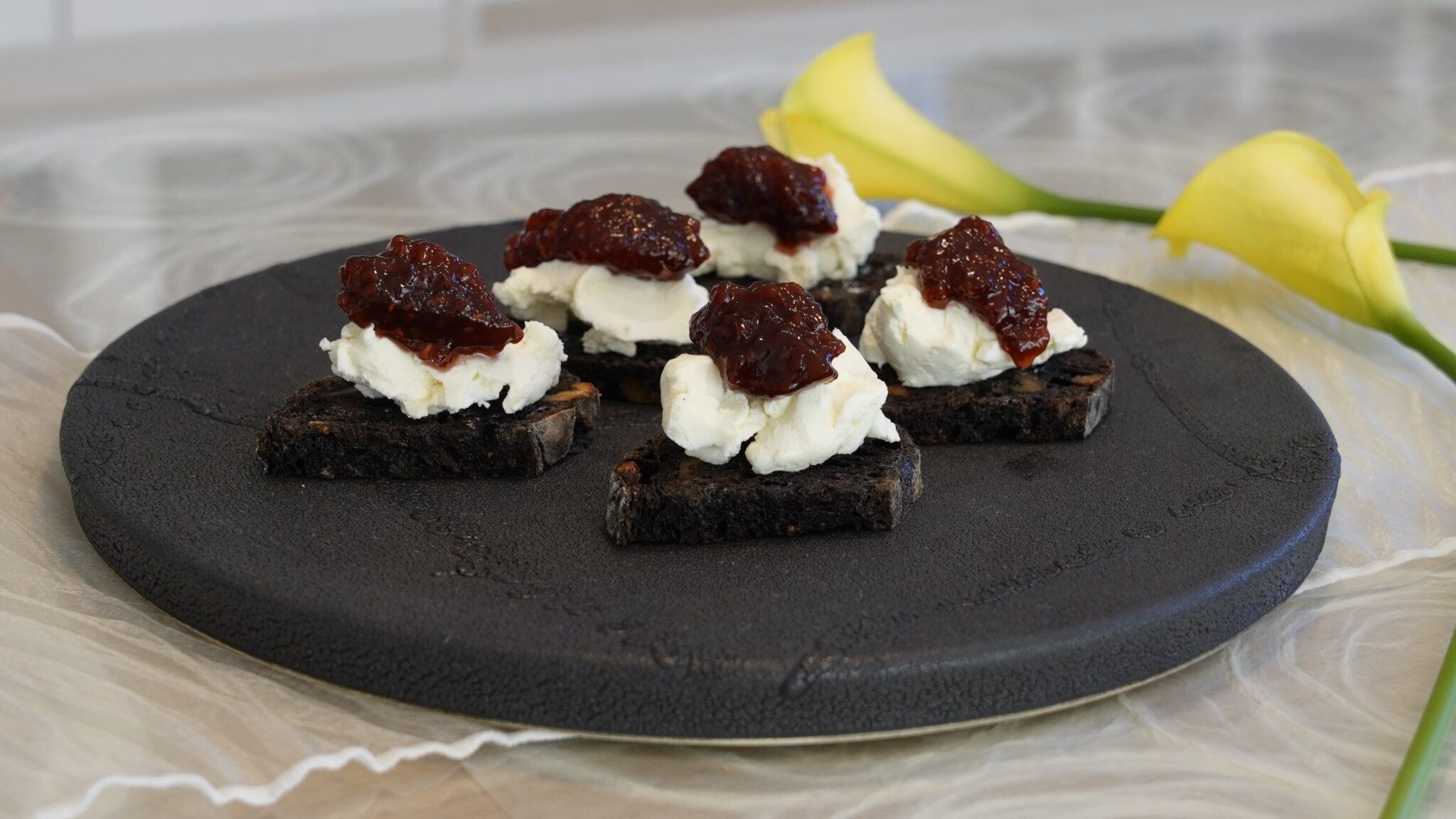 Japanese Dinner Plates: Combining Tradition and Elegance – suigenkyo